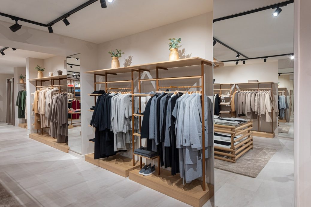 GOBI Cashmere Store in Düsseldorf by PMM Ladenbau
